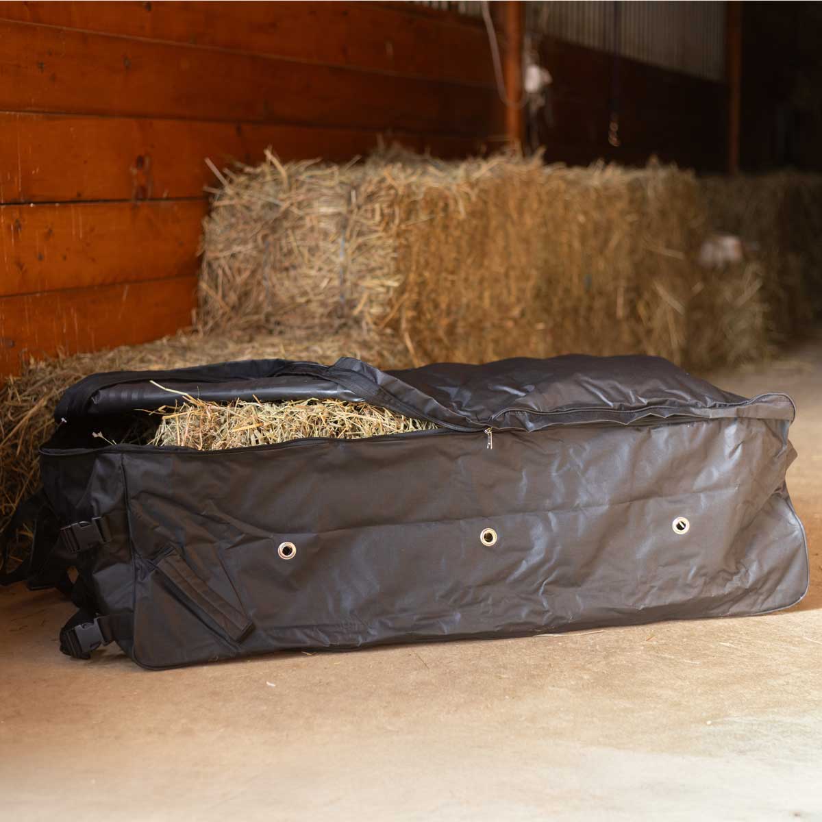 Country Pride Rolling Bale Bag – Paddock Saddlery